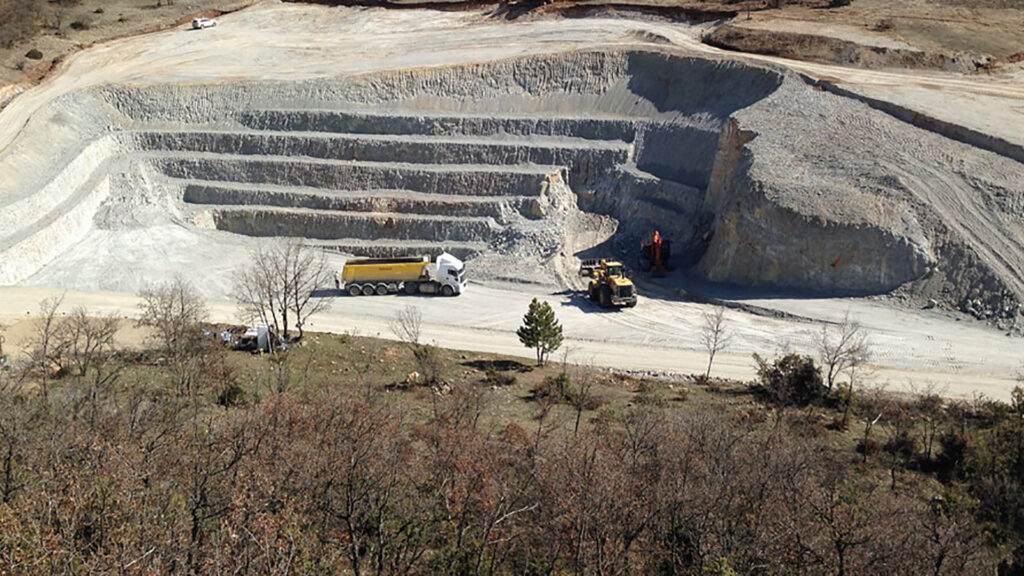 What is Perlite Insulation? | Amol Minechem Limited